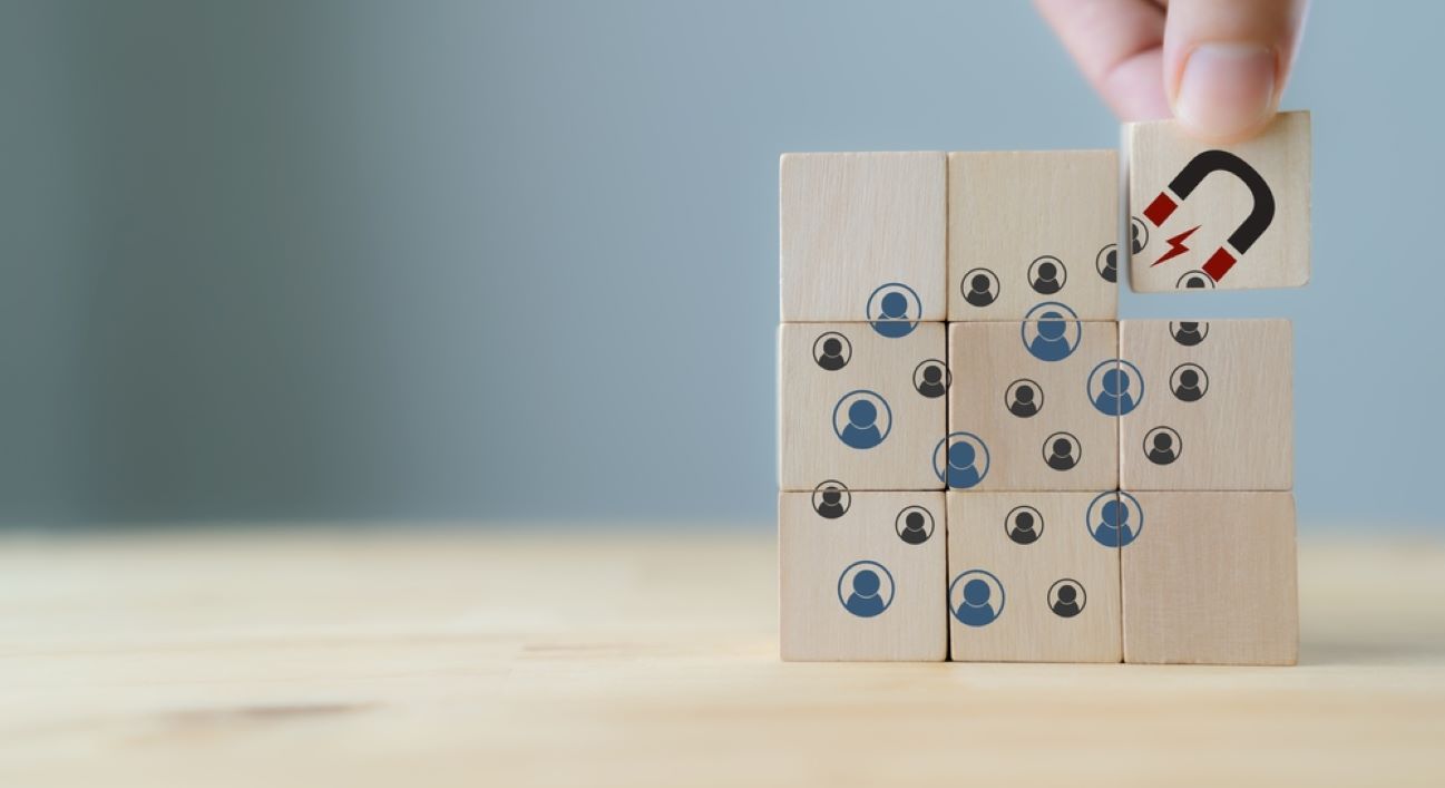 10 Effective Customer Engagement Strategies for Banks to Boost Loyalty